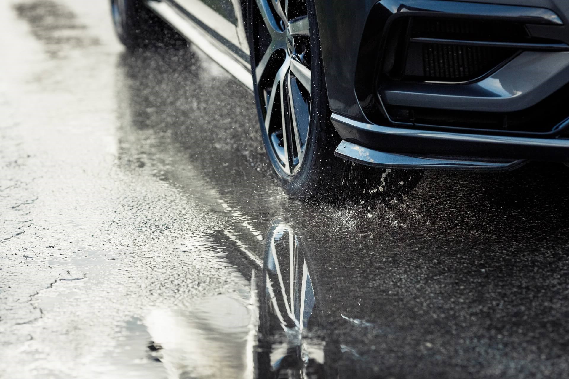 What is Aquaplaning? – Tips for Wet Weather | Goodyear Tyres